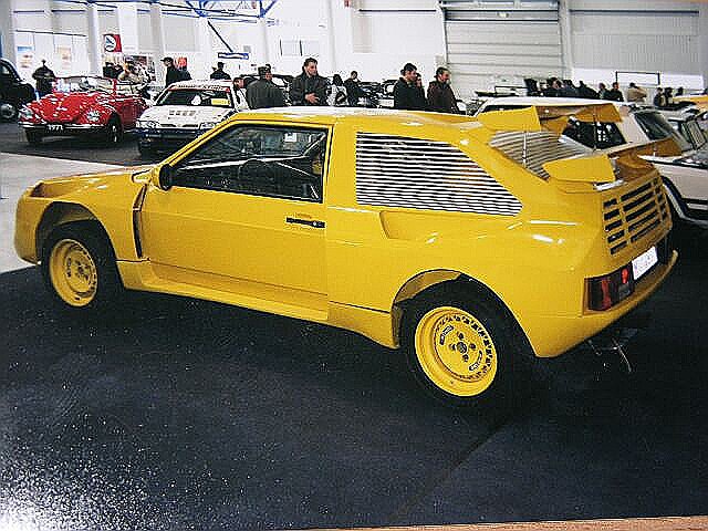 communist cars: LADA Samara EVA