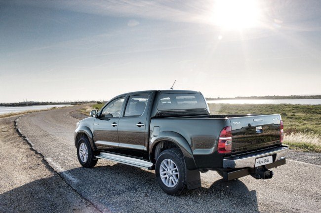 Maria Gasolina: Toyota Hilux 2012