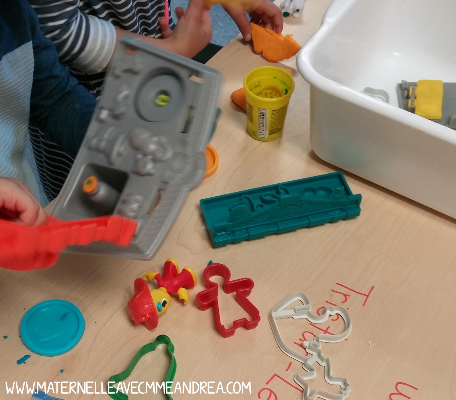 Des idées pour votre centre de pâte à modeler - Enseignons Ensemble