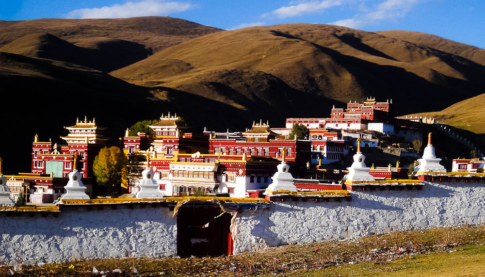 Living my very own Amazing Race and Lost in Translation: Litang - a ...