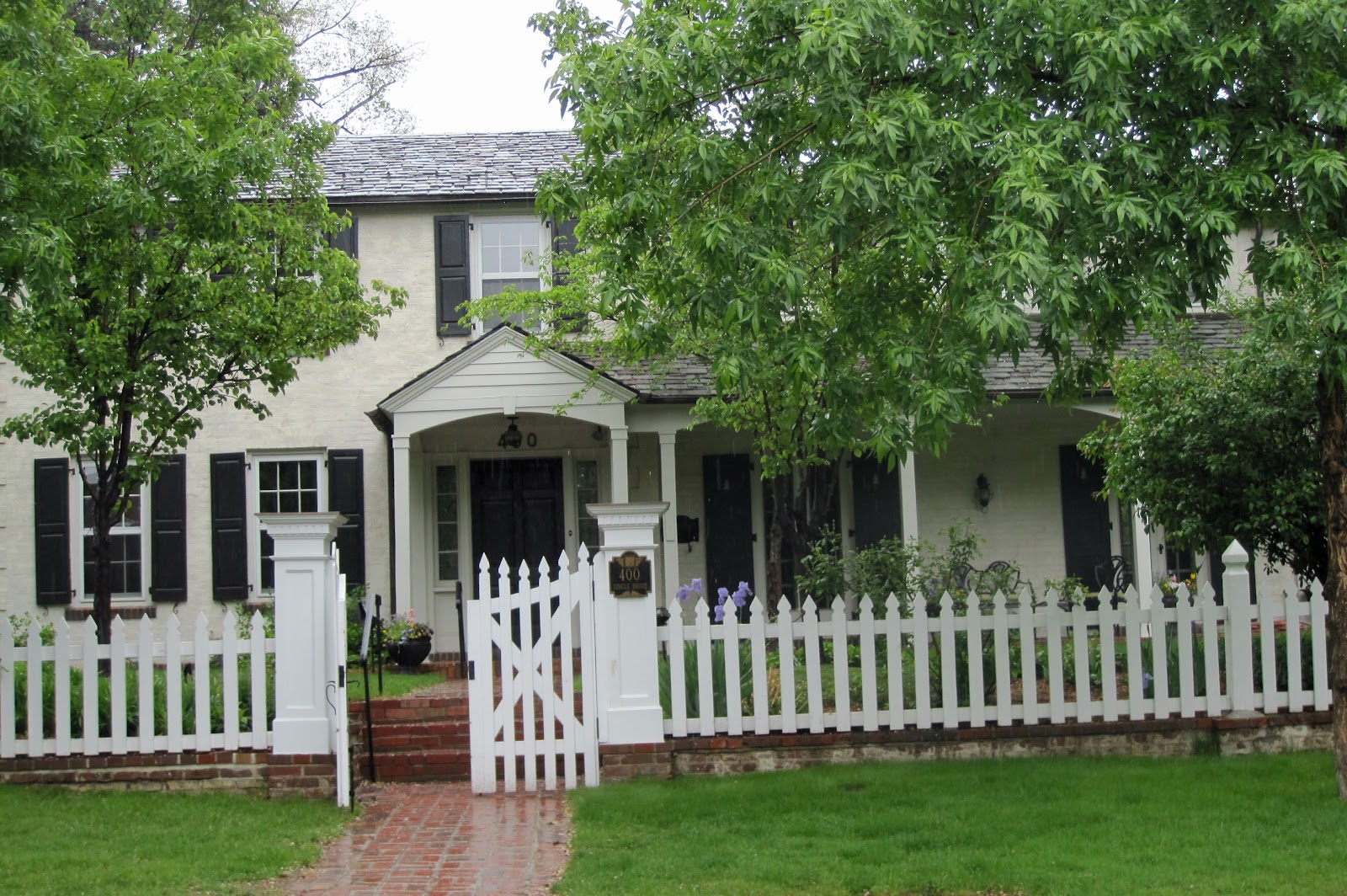 Simple Details: neighborhood tour...