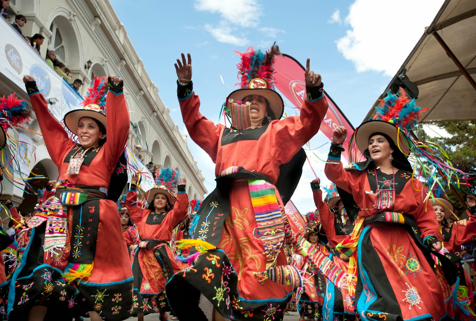 BOLIVIA... LO MEJOR QUE TENEMOS: PERÚ RECONOCE QUE PUNO UTILIZA DANZAS ...