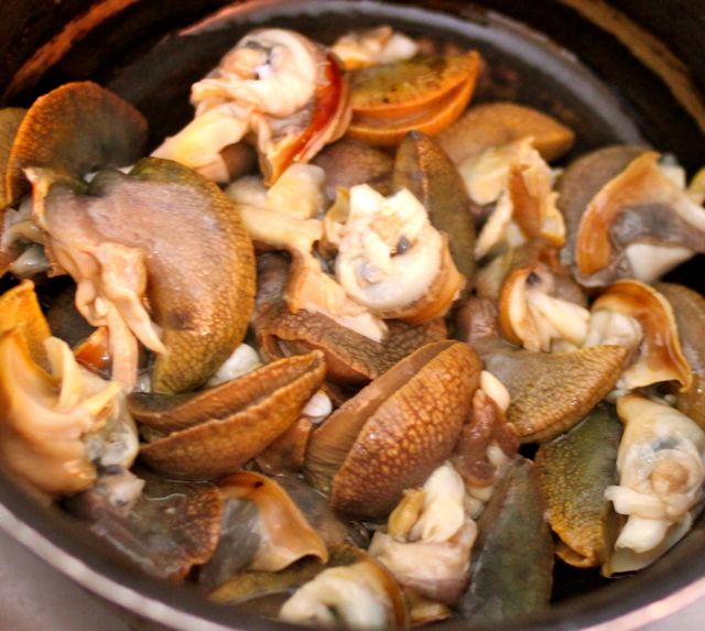 mama congo: Cooking with the Mamas: Escargot! Escargot!