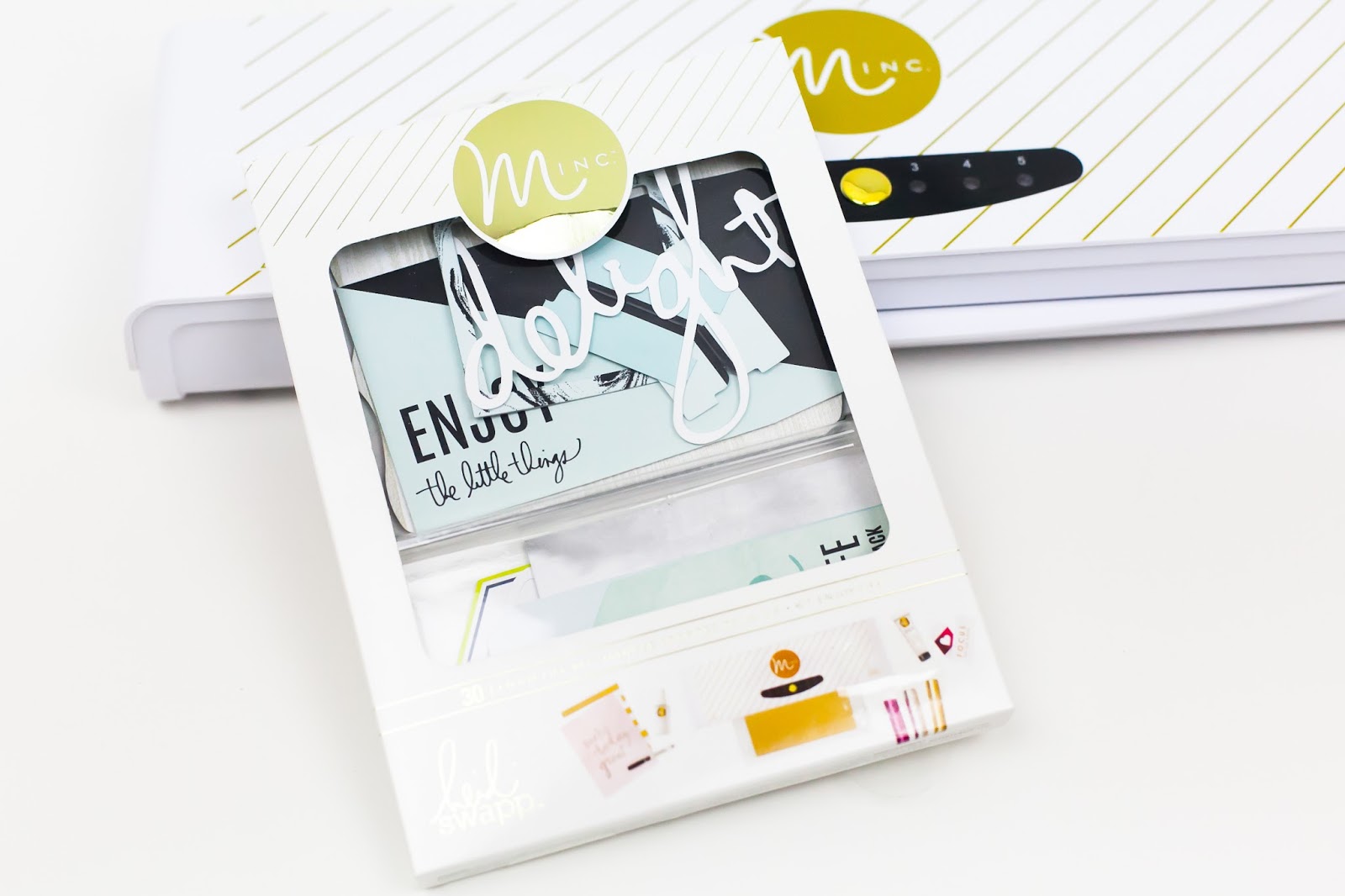 MINC MEDIUMS: TIME TO PLAY - Simple Reflections of my Everyday