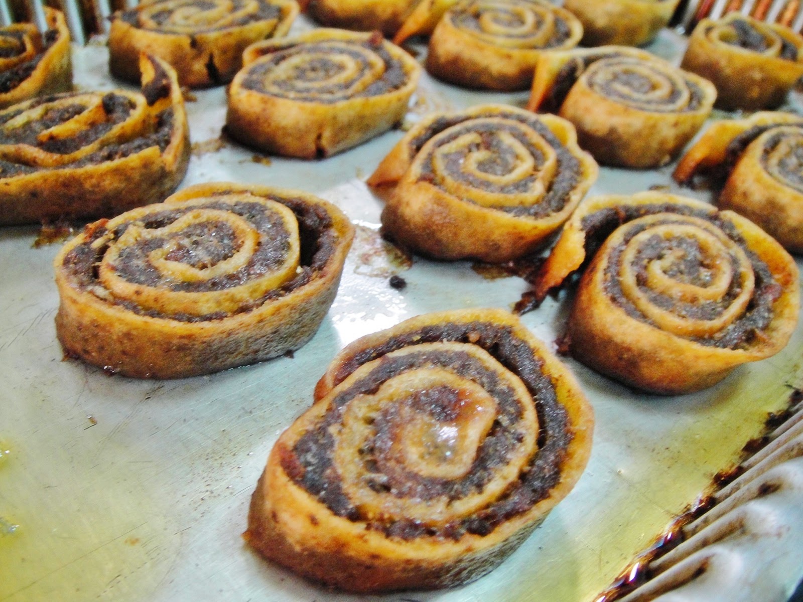 Maryam's Culinary Wonders: 790. Sujuk Rolls