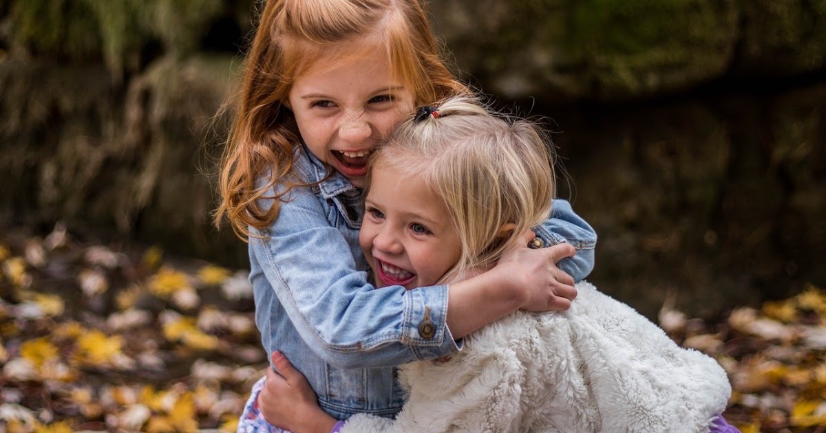 Study Reveals The Youngest Sibling Is The Funniest (And Something More ...