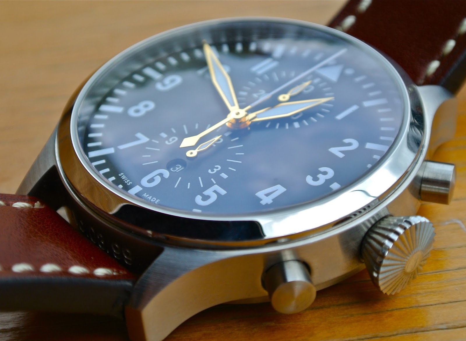 The Rogue Review: A Touch Of Elegance, A Splash Of Gold - Steinhart Nav ...