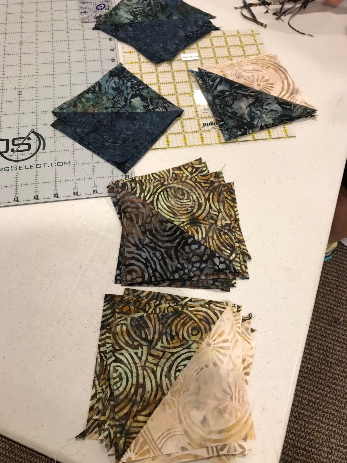 Sew'n Wild Oaks Quilting Blog: Sew'n Wild Oaks Retreat Day One
