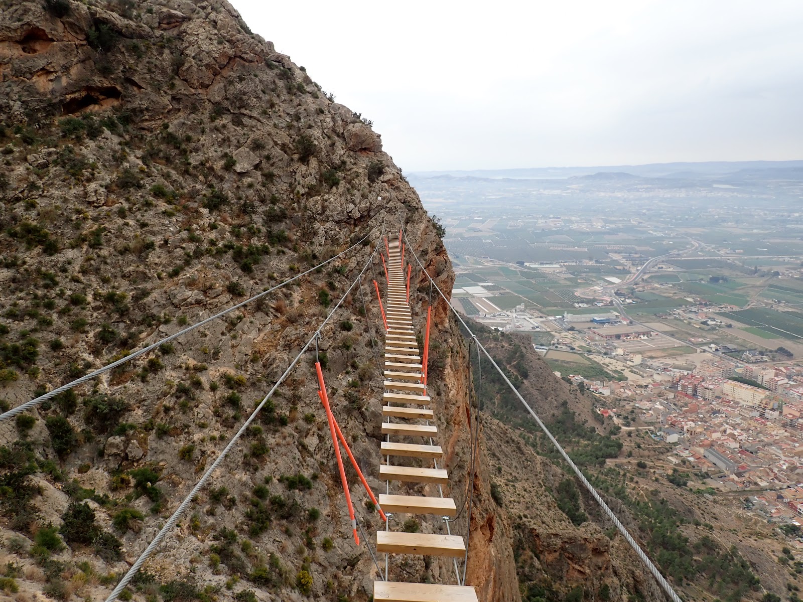 VÍA FERRATA REDOVÁN, TRAMO FAMILIAR Y TRAMO DEPORTIVO - Las Rutas de Moskys