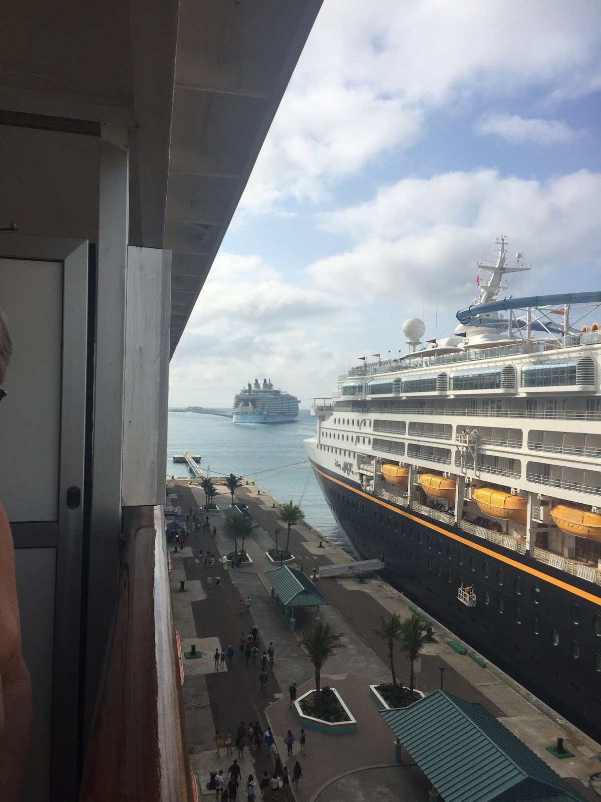 Travel Reviews & Information: Carnival Conquest ports of call: Nassau ...