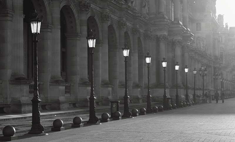 Follow the Gleam: December 2011