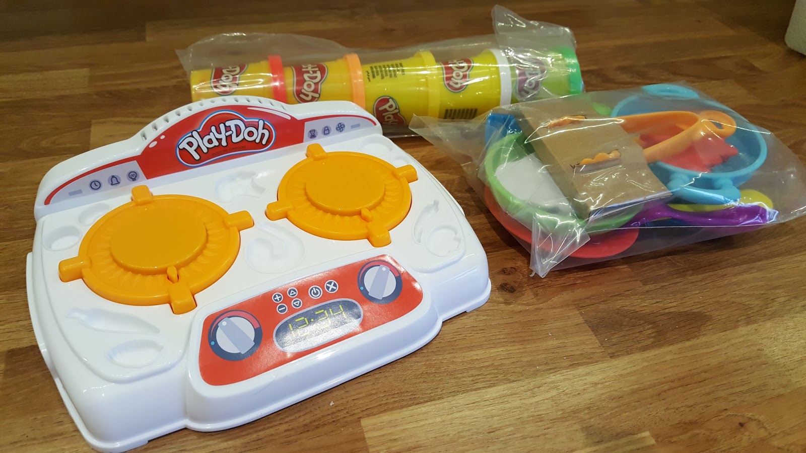 Product Review: play-doh kitchen creations sizzlin' stovetop ... The ...