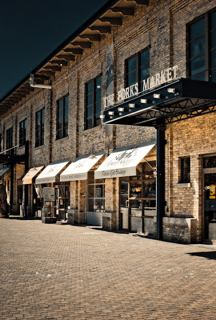 Carla Dyck Photography: The Forks Market in Winnipeg