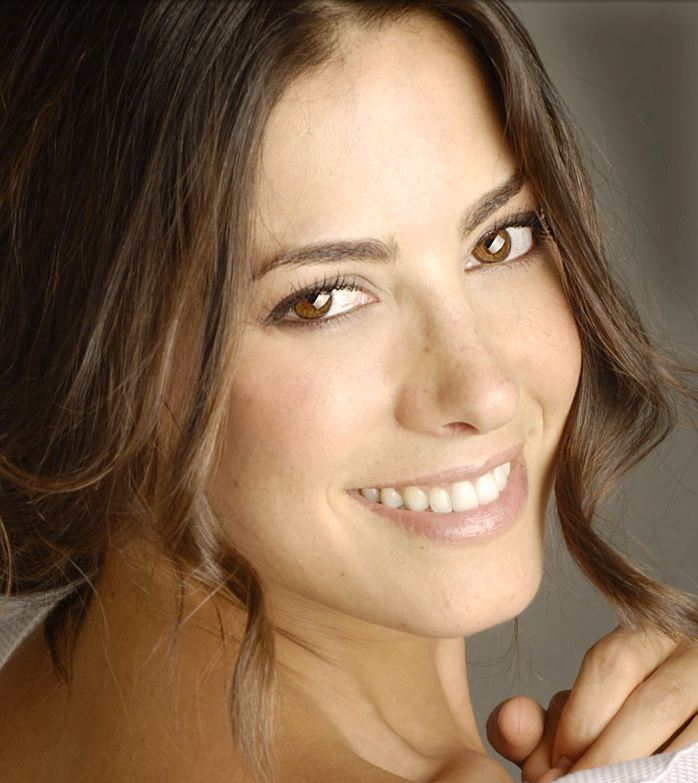 Love Lova: La Dolce Carla: Monica - Mercedes-Benz Fashion Week & Aroa ...