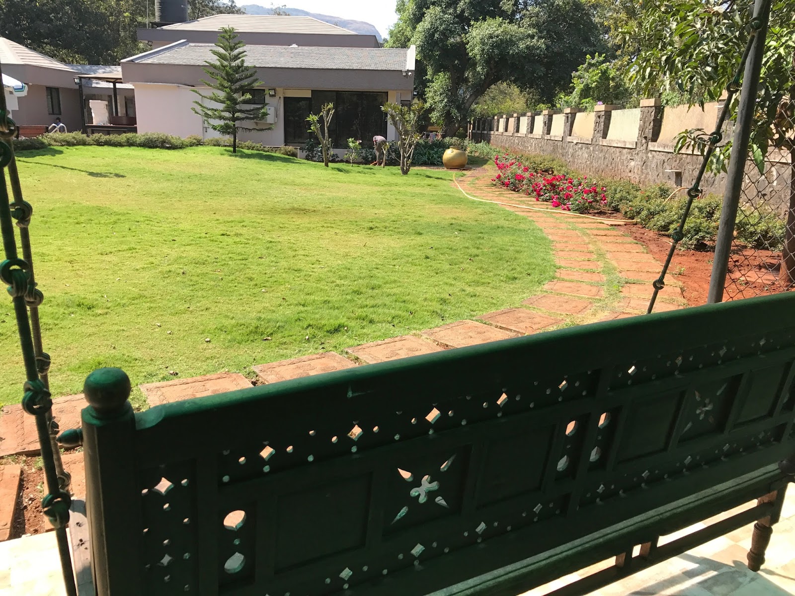 Doshi House at Khandala: Peripheral Landscape and Gardens