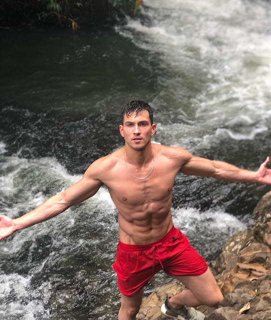 Alexis_Superfan's Shirtless Male Celebs: Robert Scott Wilson shirtless ...