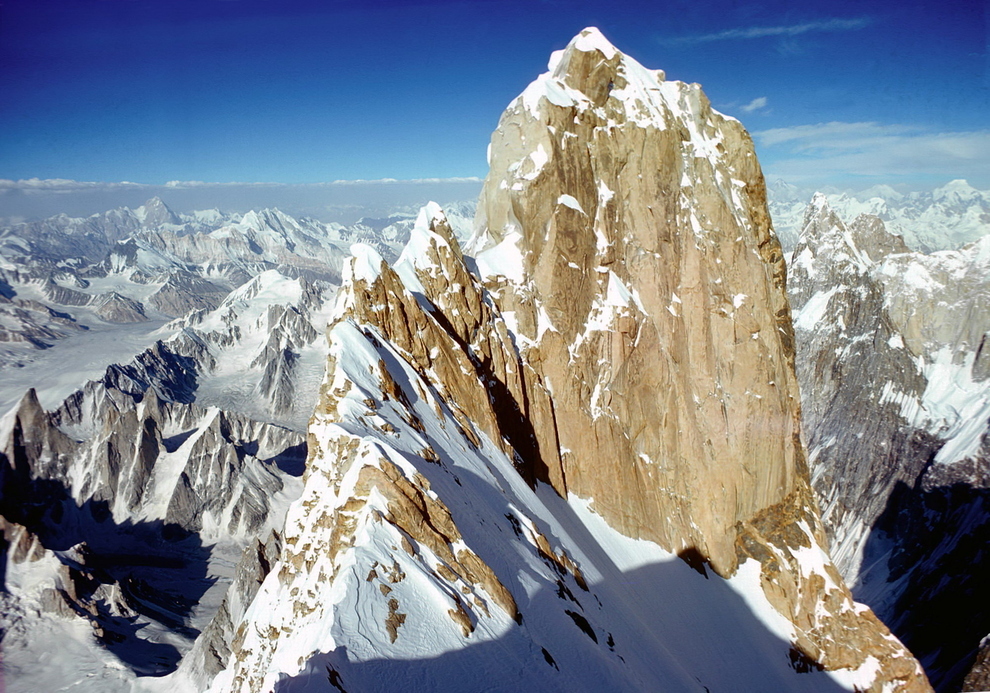 WORLD AMAZING FACTS: 10 MOST DANGEROUS MOUNTAINS IN THE WORLD FOR CLIMBERS