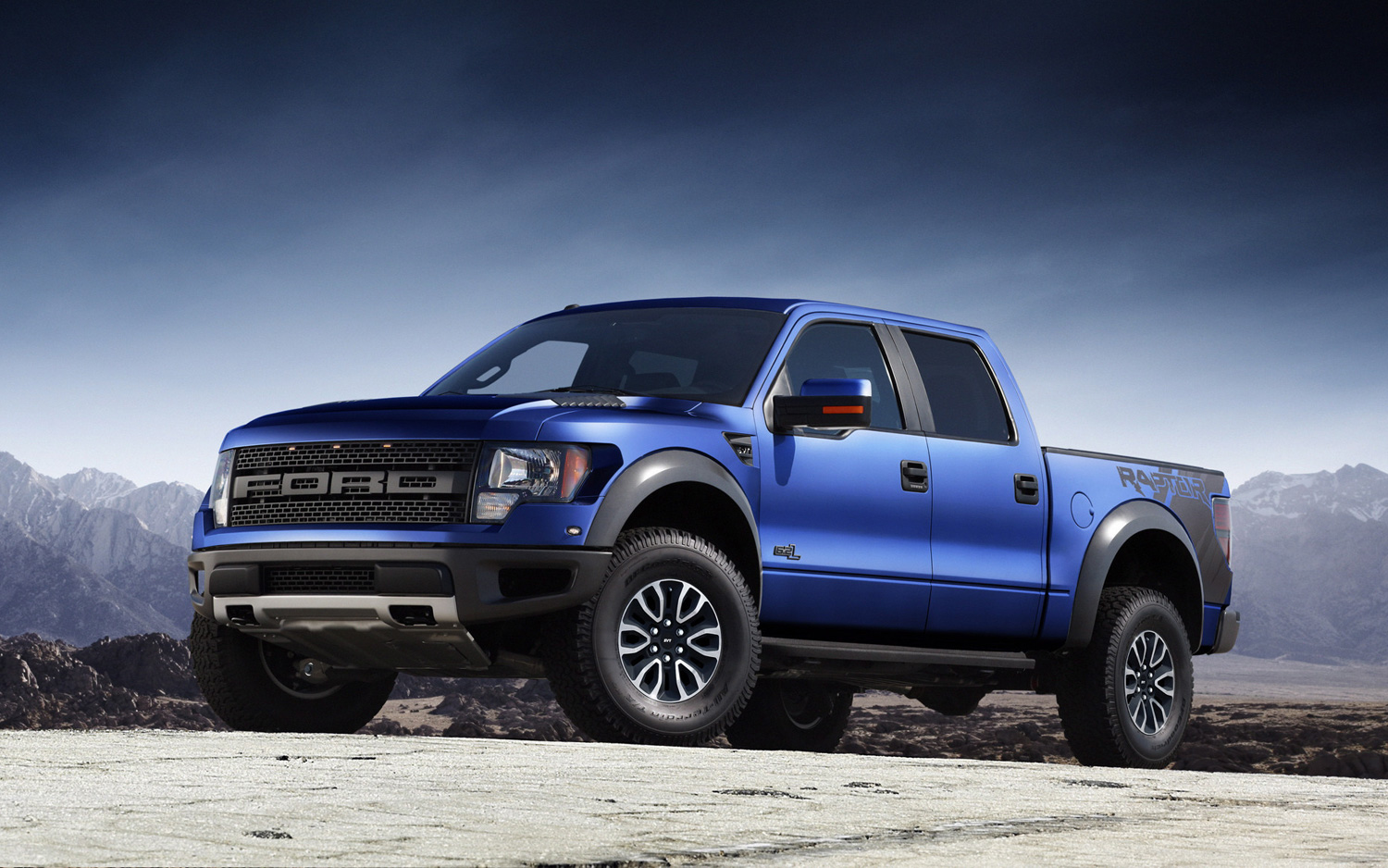 Ford Raptor SVT F 150 2013 Front - wallpaper world