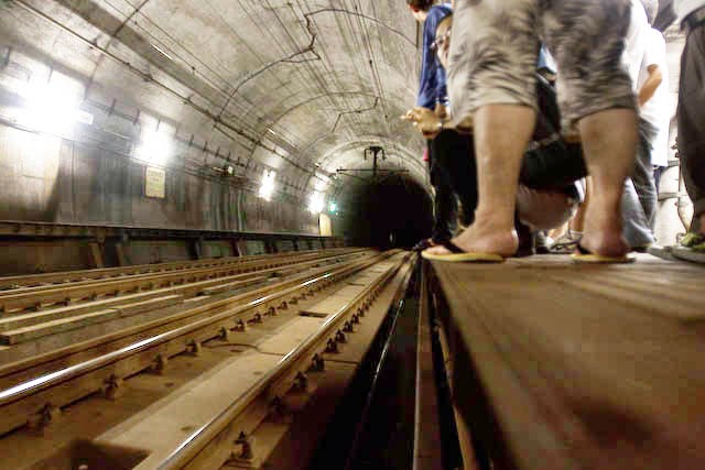 Roving Light TravelPhotoBlog: Seikan Tunnel