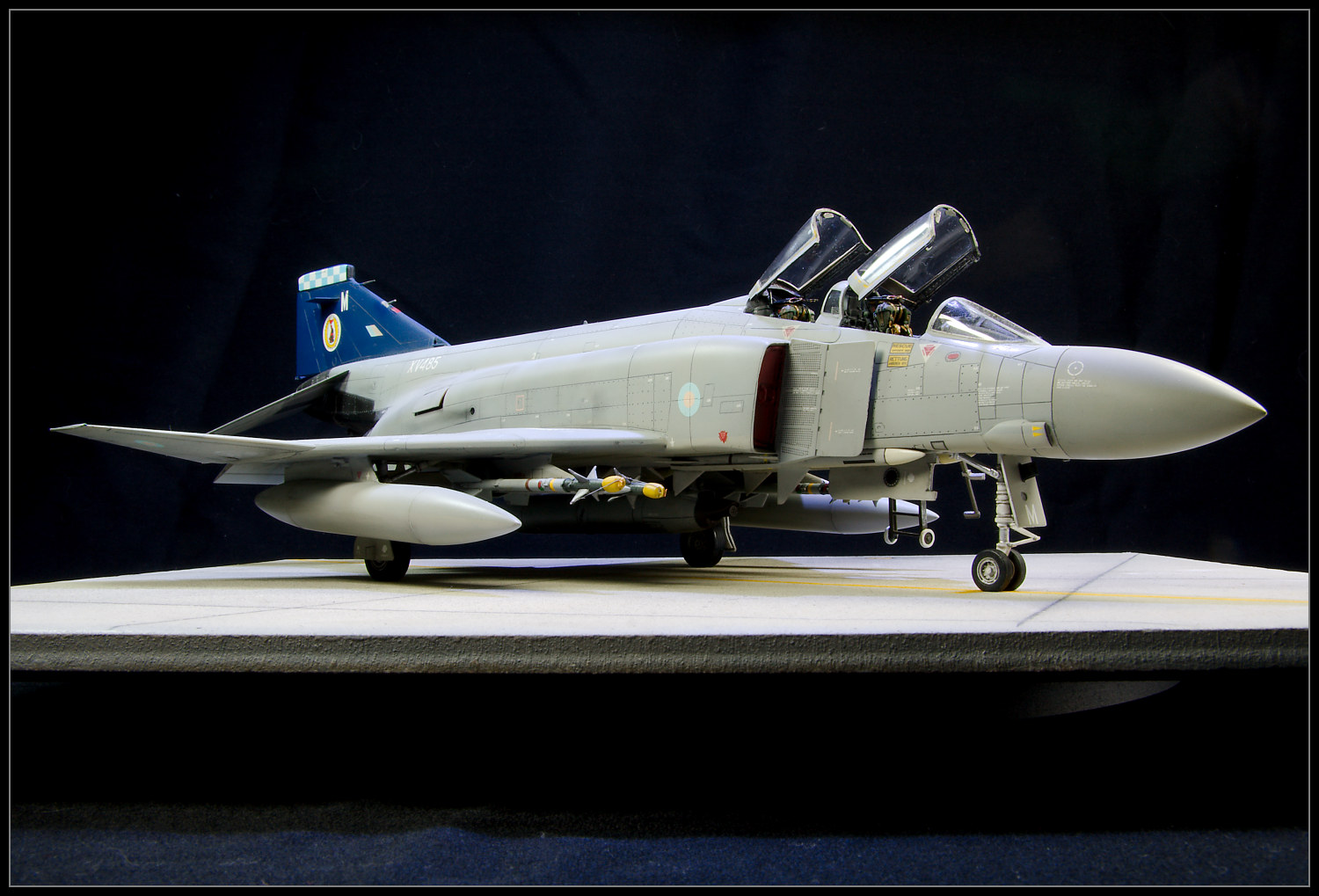 The Hamfisted Modeller: 1/48 Hasegawa F-4 FGR-2 Phantom - No 19 Sqn ...