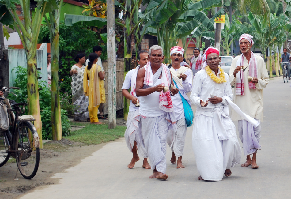 Hiranmayee's blog: “Oja-Paali” the ancient mirror of Assamese Folklore