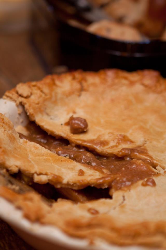 Cambridge Cake'n'Bake Club: Stacey's Lamb and Apple Pie