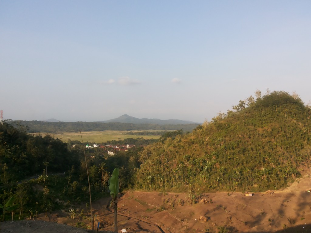 Gunung Geger Bentang Pamarican - APA APA ANA
