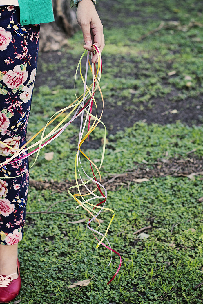 Globos en la mano / Alma Singer