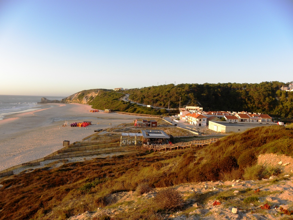 Sapinho Gelásio: A praia nas Paredes da Vitória