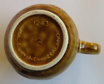 New Zealand Pottery and Crown Lynn with Valerie : Titian, Orzel and ...