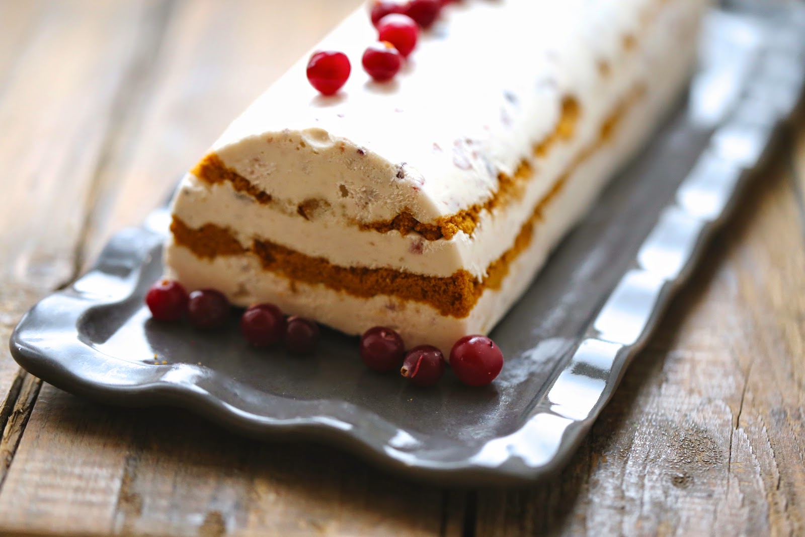 Bûche glacée très facile aux spéculoos et fruits secs / On dine chez Nanou