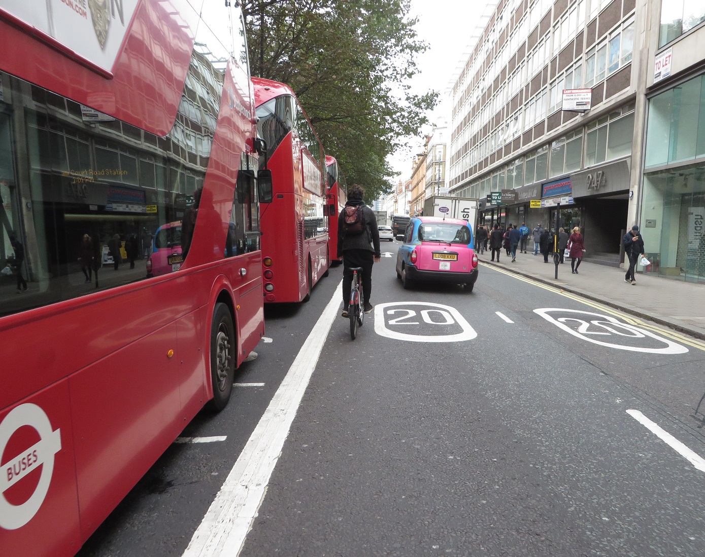 Hackney cyclist: Cycling with buses in Hackney