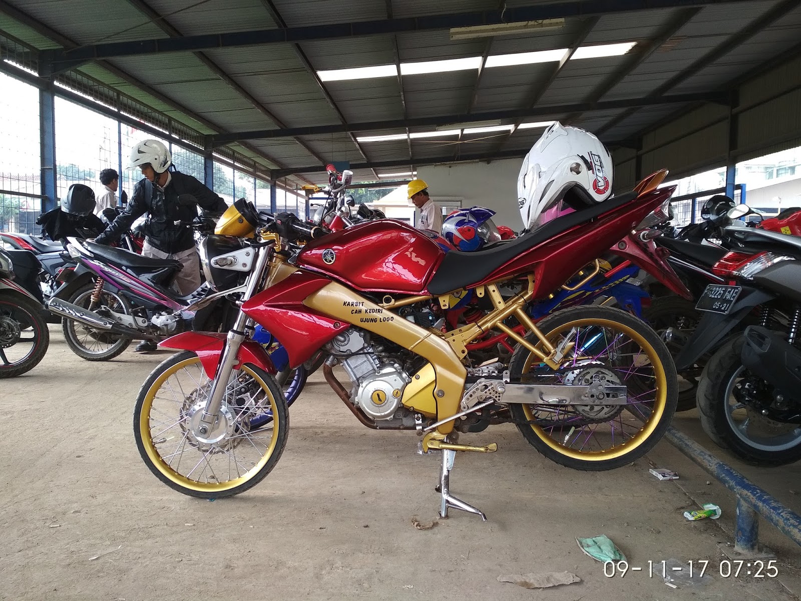 Foto Modif Vixion Ban Cacing Terbaru | Era Modifikasi