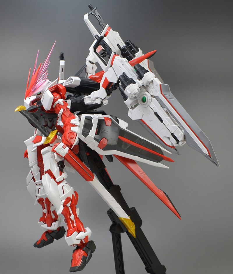 [ Review ] - MG 1/100 - Gunndam Astray Red Dragon