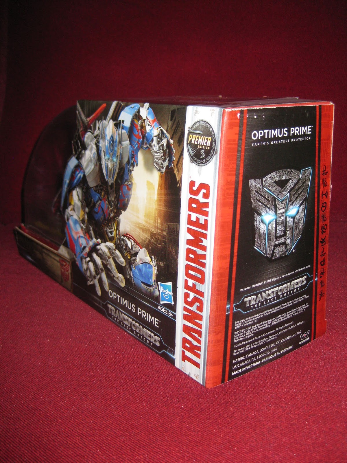deSMOnd Collection: Hasbro Voyager Class "Optimus Prime" TLK Ver. SDCC ...