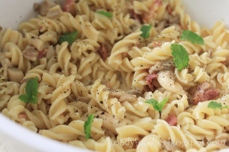 Goodyfoodies Quick Lunch Fusilli Pasta Carbonara