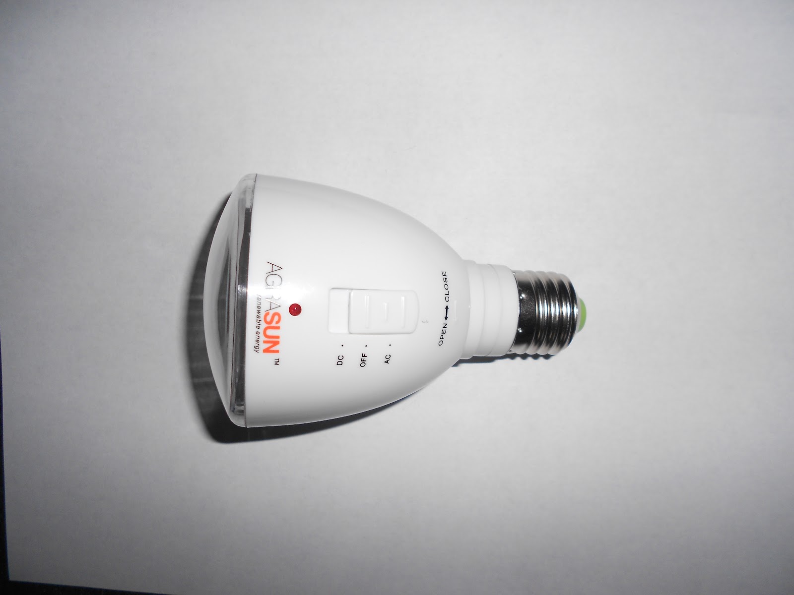 Luxstyle4u: Storm Light LED light bulb/emergency flashlight