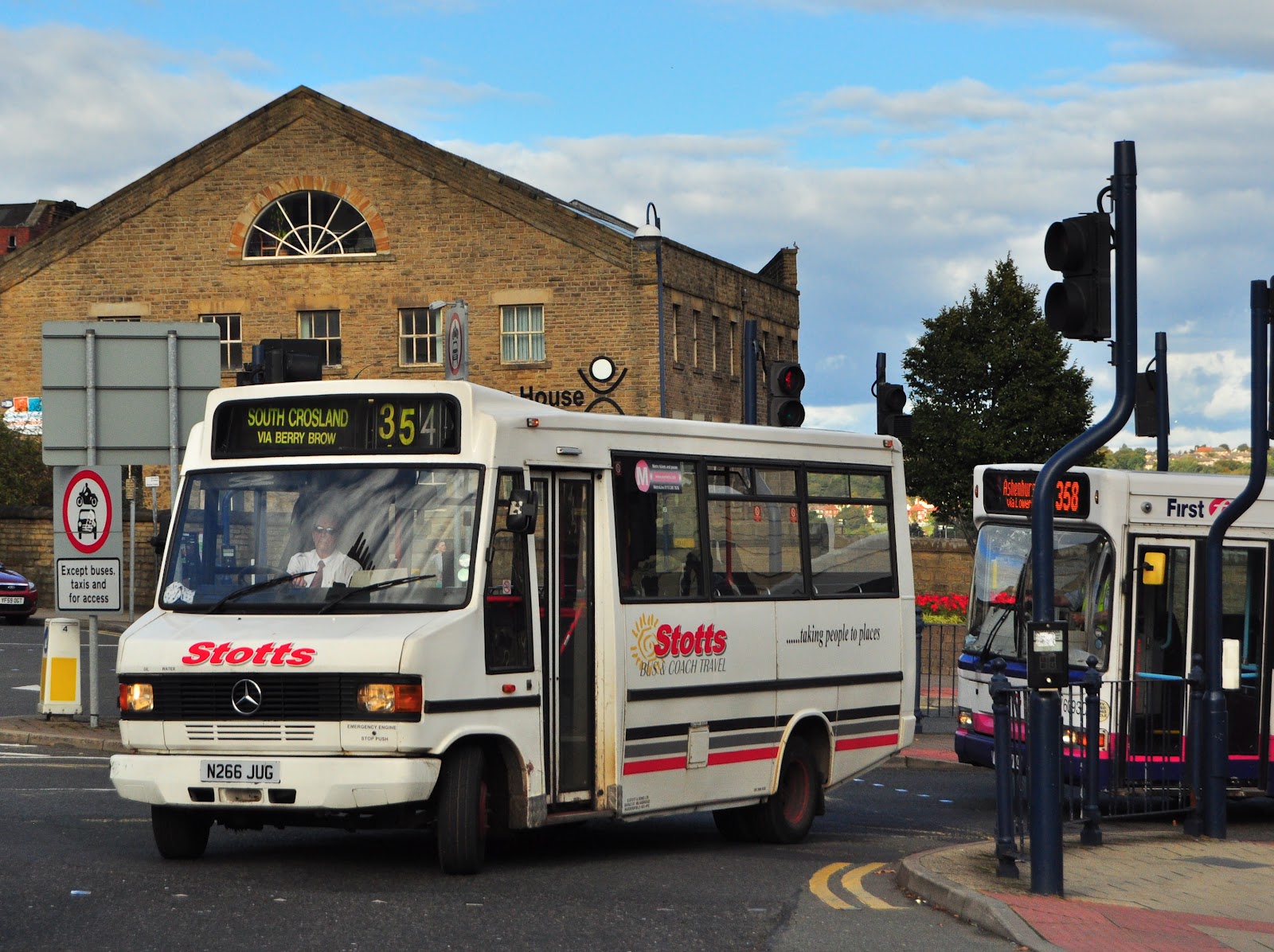 Public Transport of the Huddersfield Area: October 2012