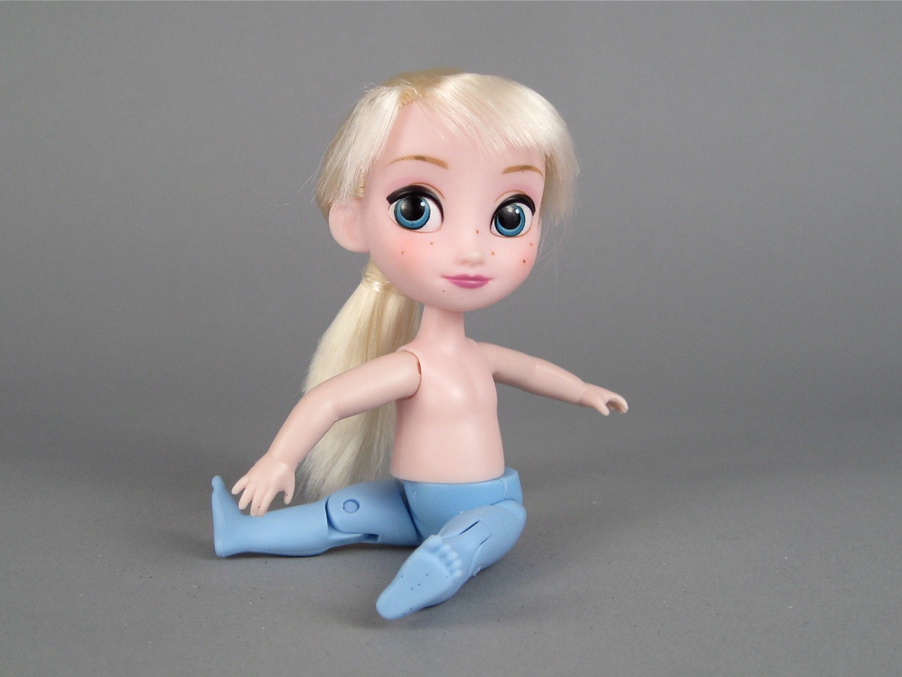 The Animators' Mini Elsa Playset from The Disney Store | The Toy Box ...