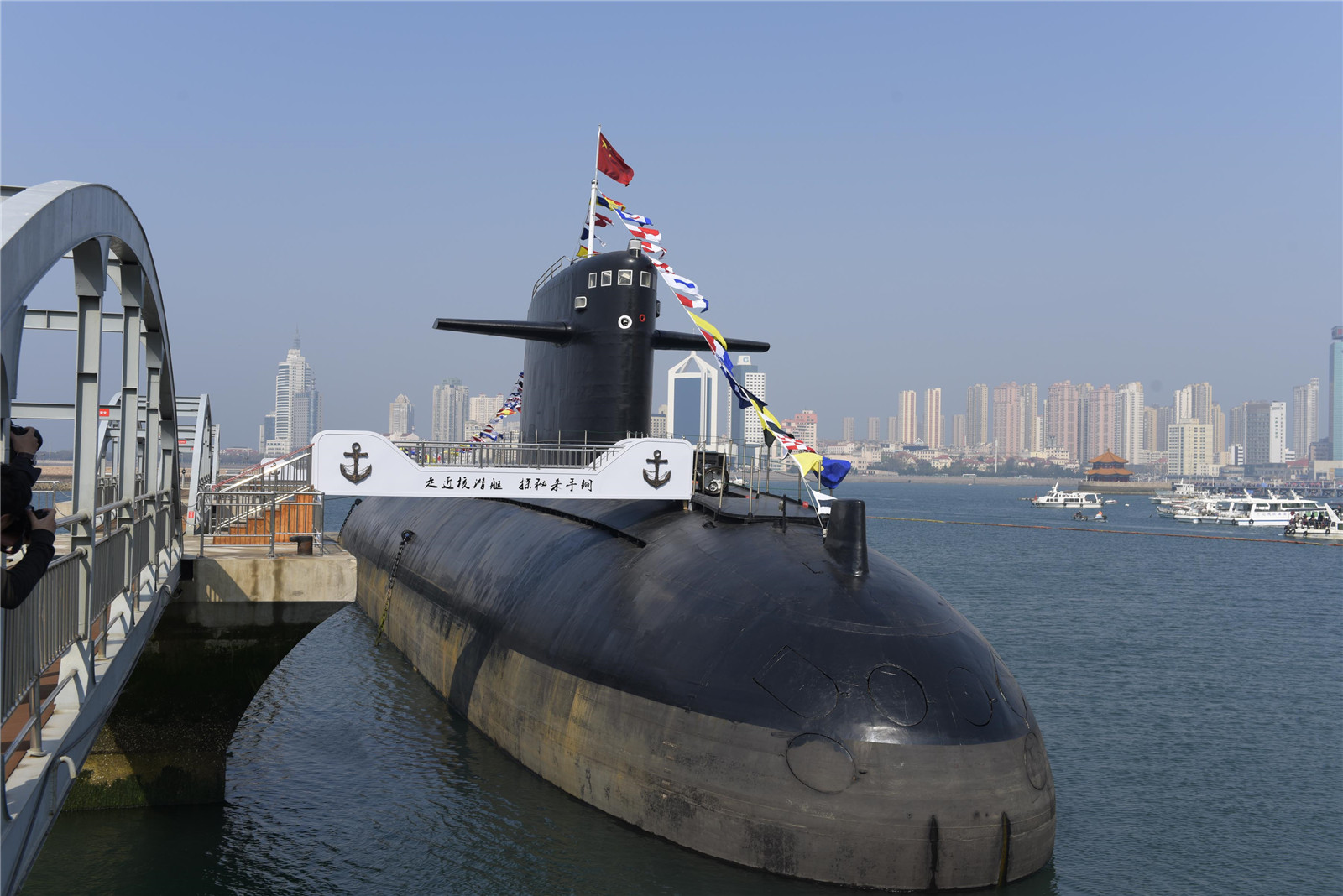 China Defense Blog: China's retired nuclear-powered submarine opens to ...