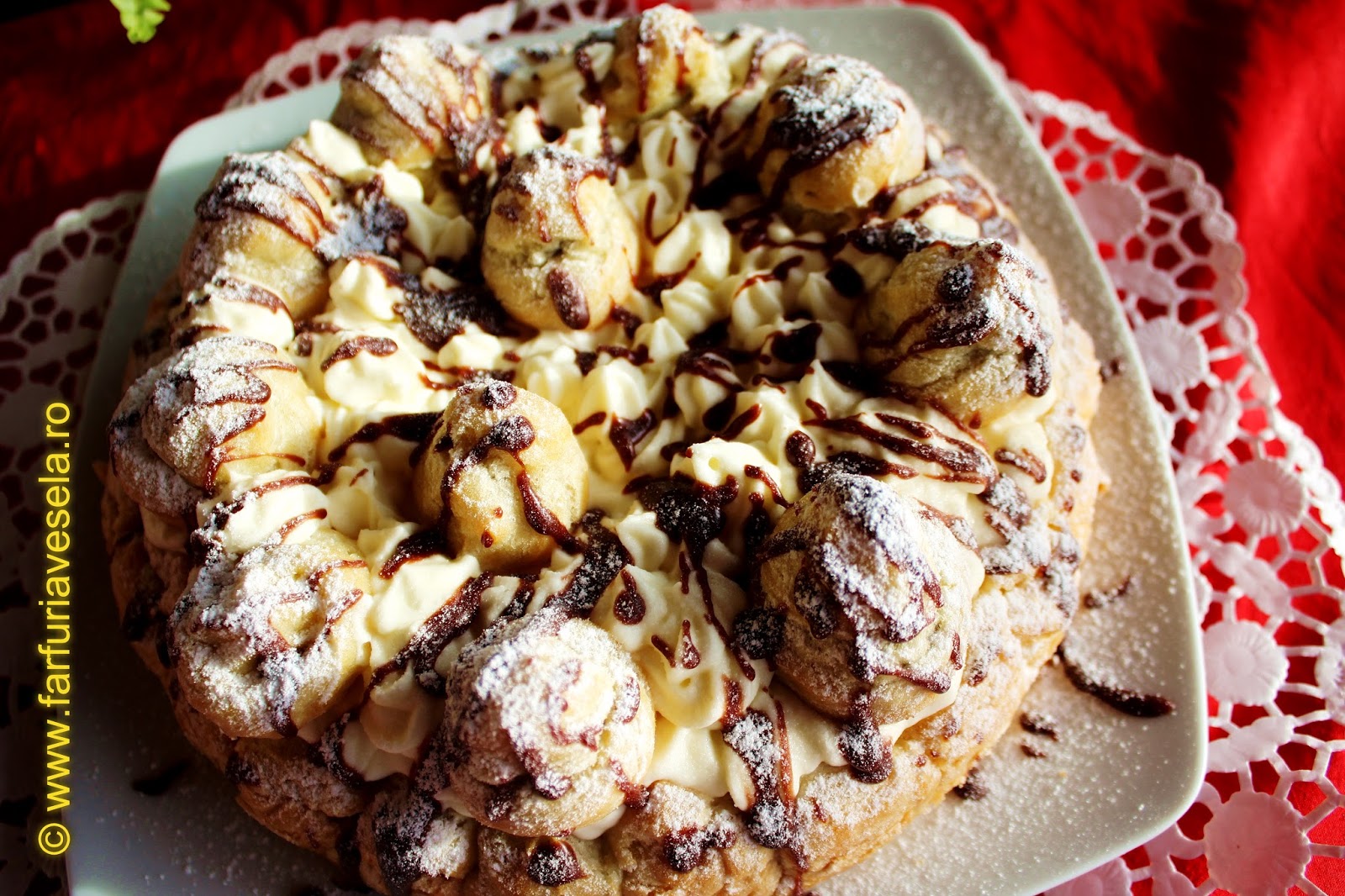 Farfuria vesela: Tort Profiterol