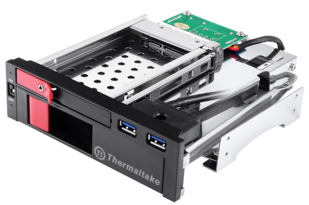 Ştiri IT: Thermaltake Max – noua serie de accesorii pentru HDD / SSD