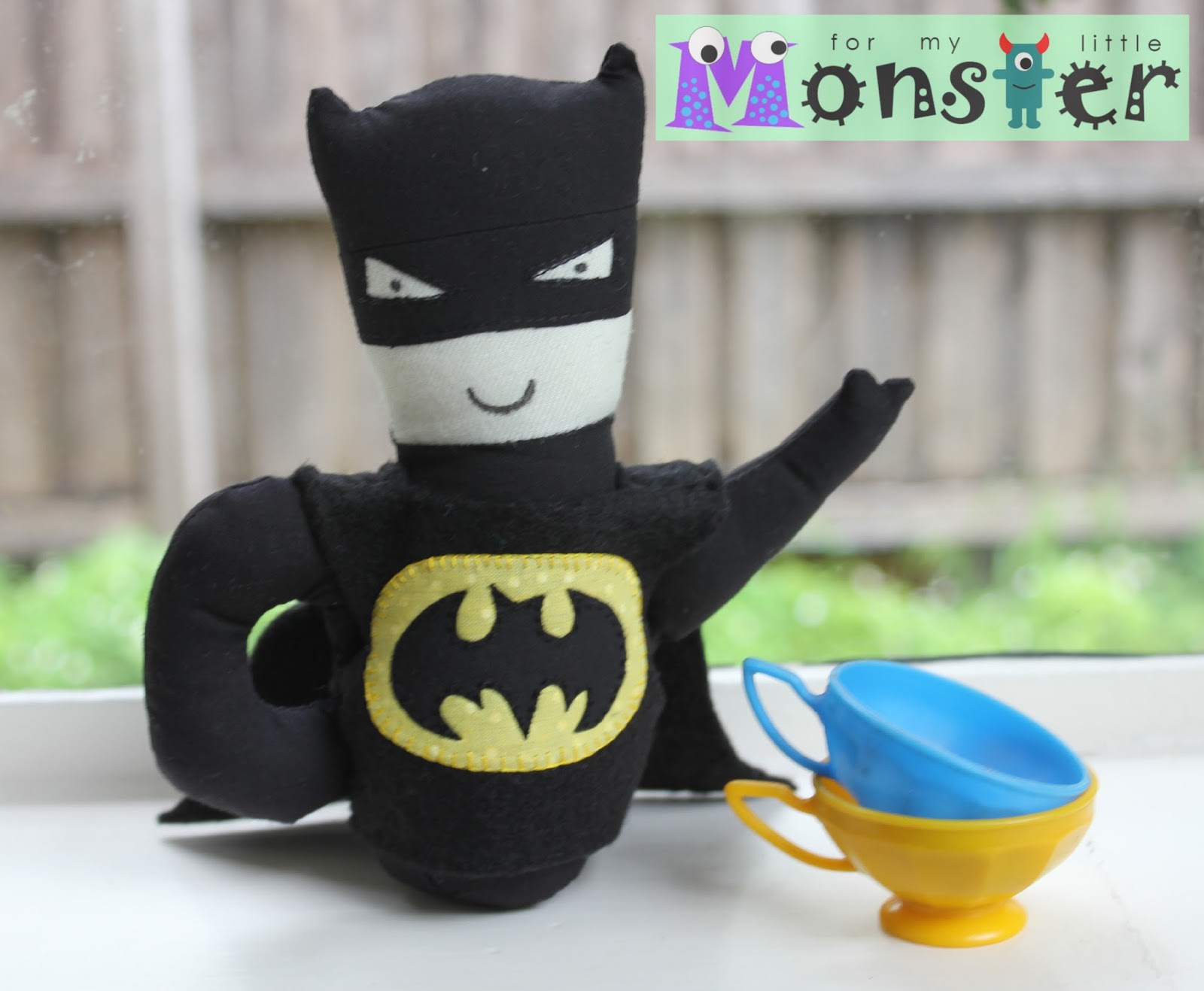 For My Little Monster: Teapot Challenge: Bat-Tea anyone?