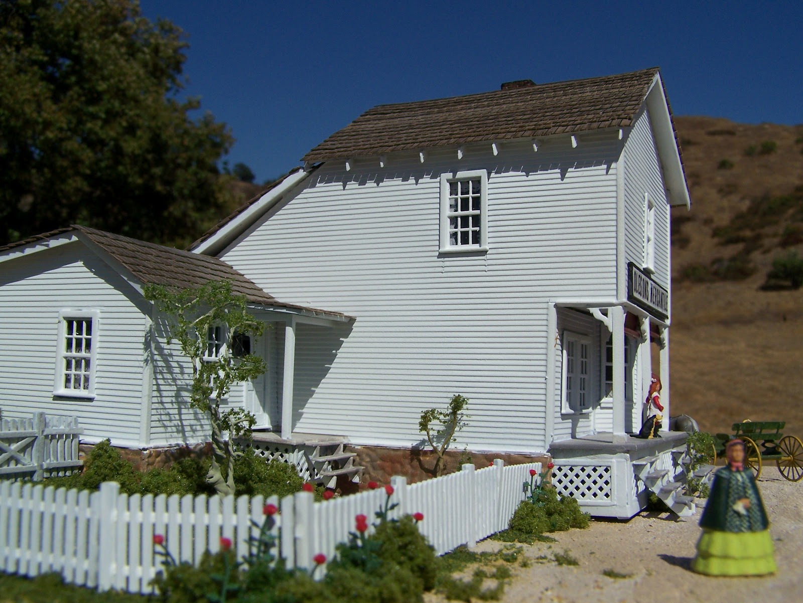 MIKE COZART DESIGN AND MODEL: WALNUT GROVE SCHOOL HOUSE MODEL from ...