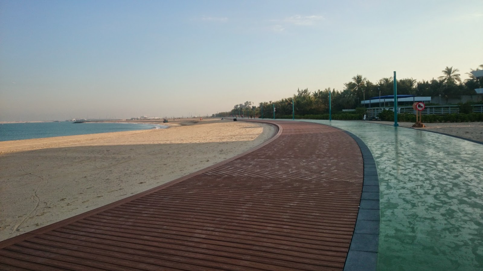 Essential Run: Dubai Running - Jumeirah Beach 10km running route!