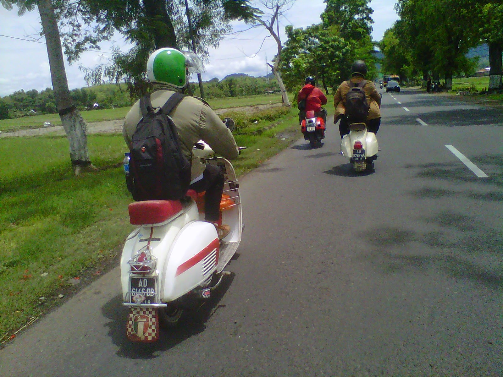 VESPA JAVA: JAVA SCOOTER RENDEZVOUS IX PACITAN, JAWA TIMUR, INDONESIA