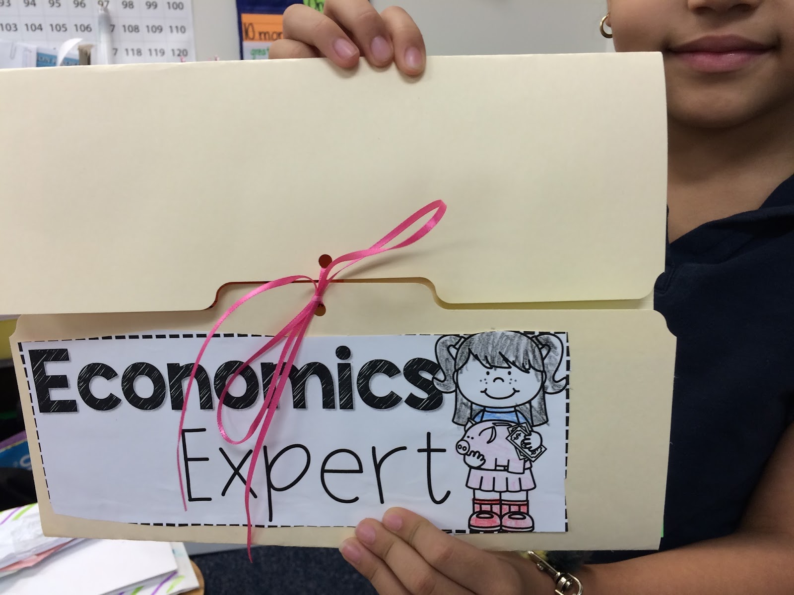 The Sassy School Teacher: Teaching Economics on First Grade!