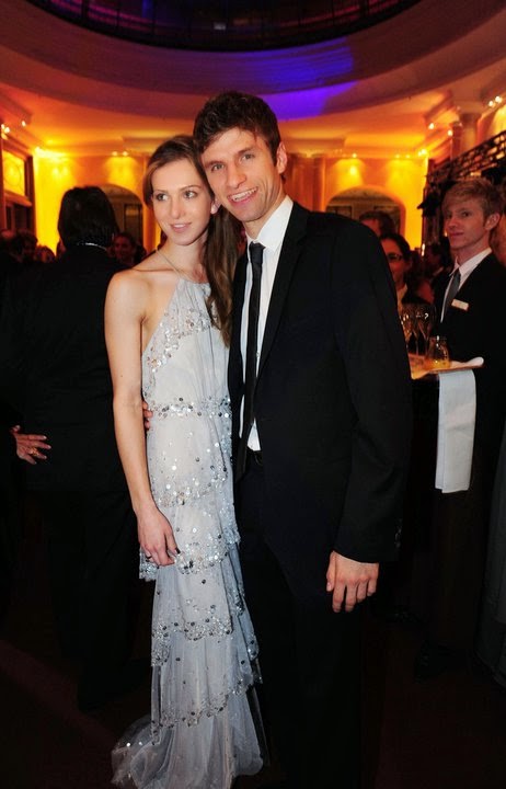 Follow Us On Twitter @PlayerWAGS