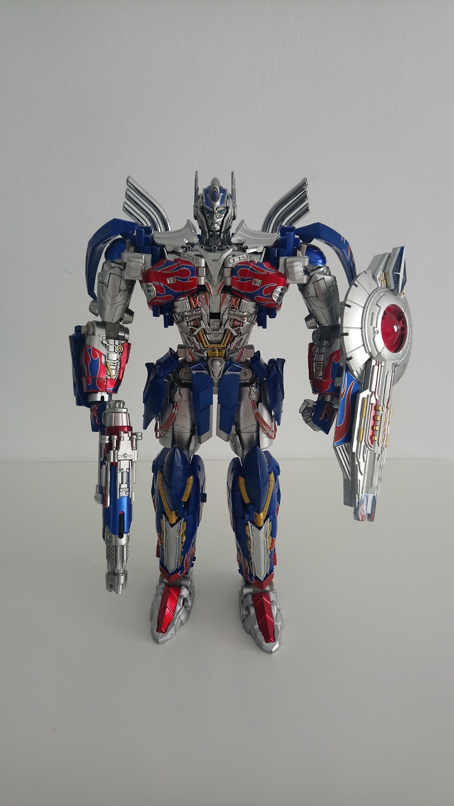 Transformers Yetmodark: Alien Attack : El Cid, "NO" Optimus prime caballero