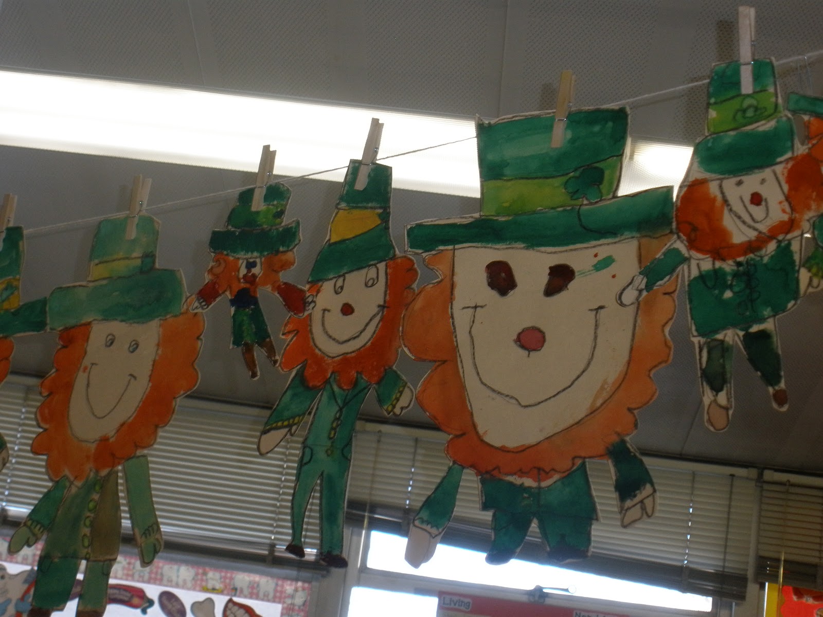 The Art of Teaching: A Kindergarten Blog: Making Leprechauns!